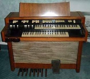 Hammond Orgel Club Holland › De M serie